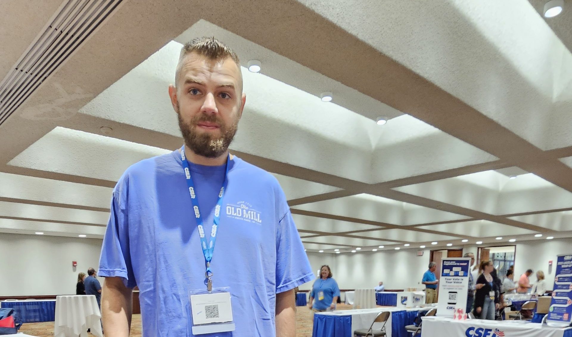 Service dog gives activist paws-itive support on the job - CSEA NY